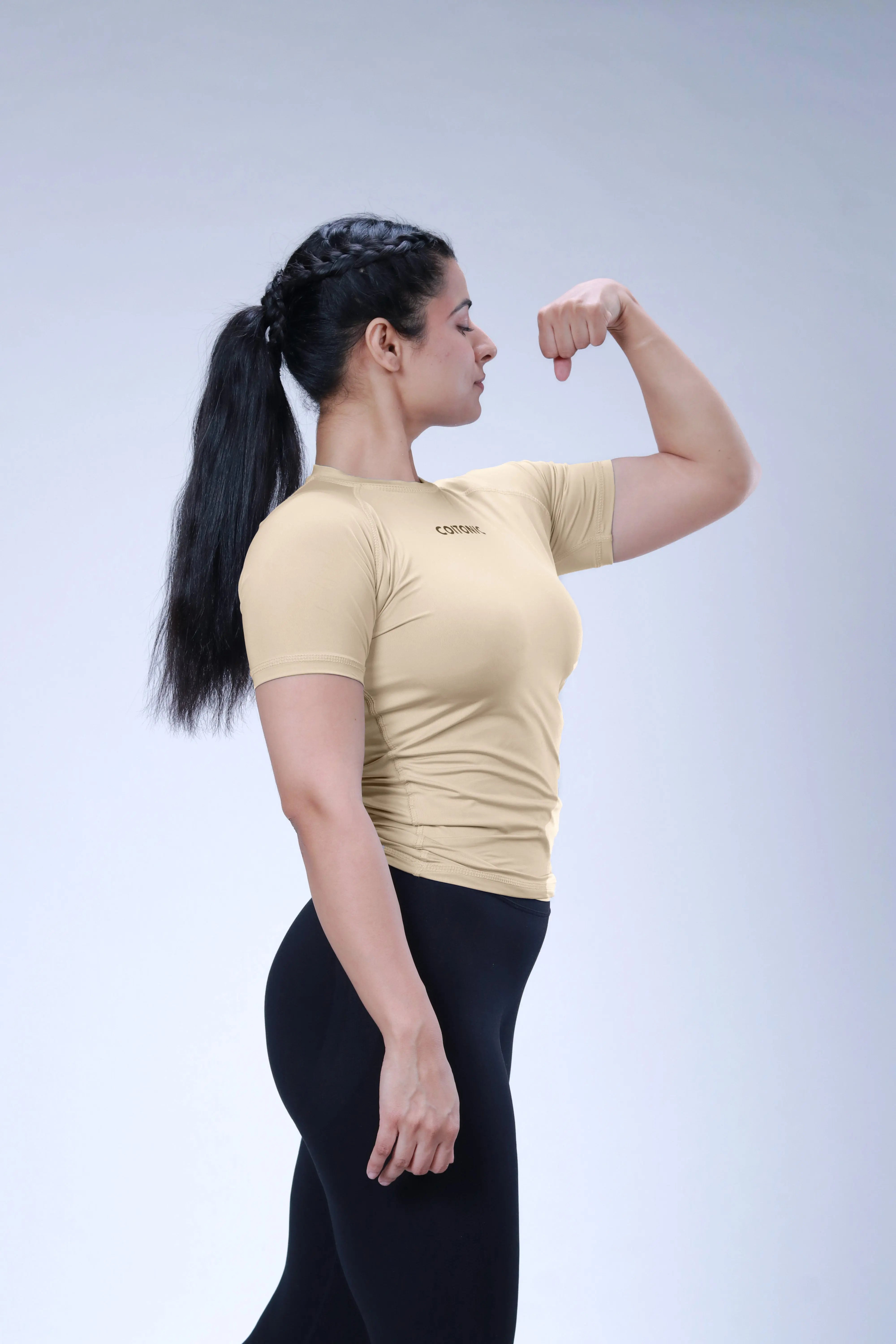 Compression T-Shirts for Women with Body-Fit Performance Feel – Coitonic